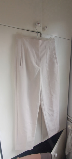 Zara s krem pantalone