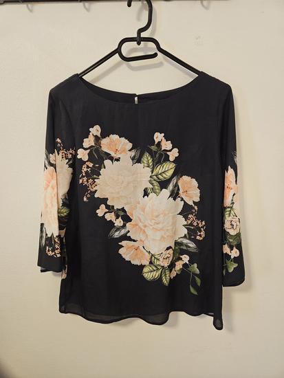 Prelepa Dorothy Perkins bluza 40