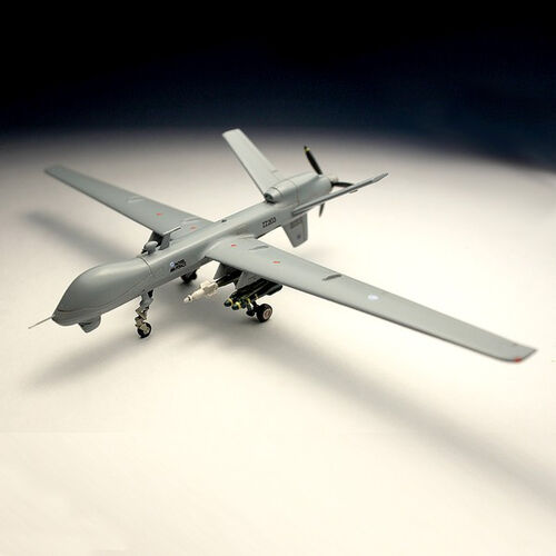 Miniwing 328 General Atomics MQ-9 Reaper (2 kits in box - 4 decal versions)