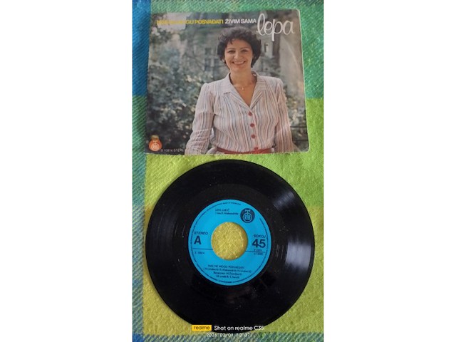 LEPA LUKIC 1979 - NAS NE MOGU POSVADJATI