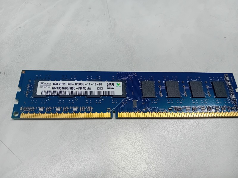 ddr3 4gb sk hynix 1600mhz ispravna