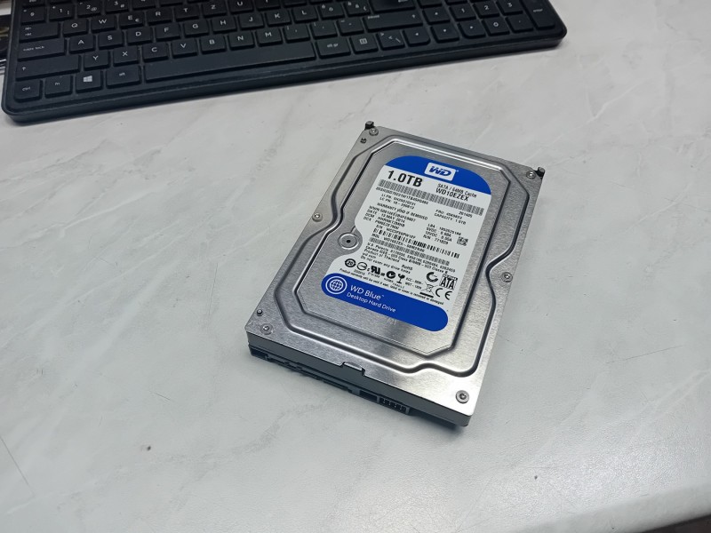 hard disk sata III 1tb wd ispravan