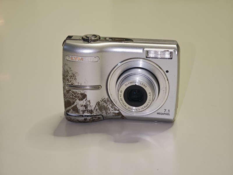 Olympus - 7.1MP, 3x Zoom