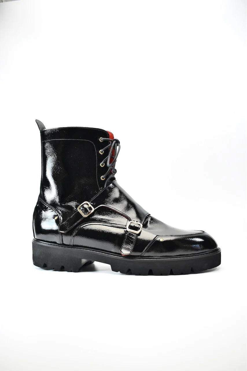 MONK – Black Patent