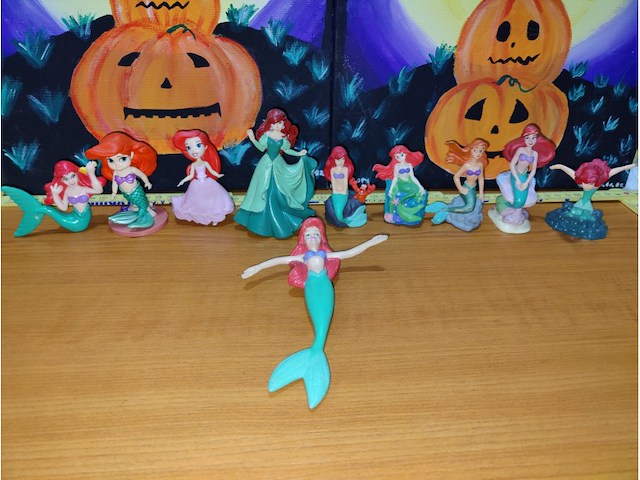 Ariel Mala sirena (nagnuta) i izbor od 9 Disney orig.