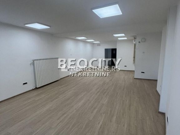 Stari grad, Trg Nikole Pašića, Trg Nikole Pašića, 3.0, 72m2, 950EUR