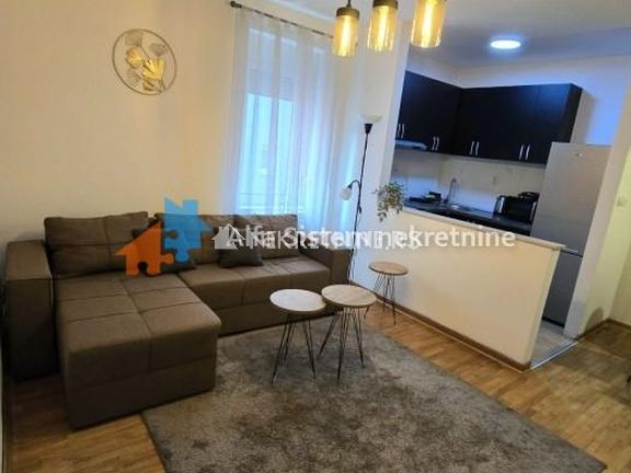 Zvezdara, Đeram pijaca, 2.5 stan, 59m2, 800 EUR, ID 44676