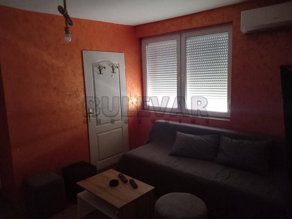 četvorosoban stan, 100 m2, Palilula, Vojvode Gojka ID: i-011610