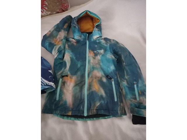 9-10/ski i svakodnevna Rodeo,nepronociva jakna-snizenje