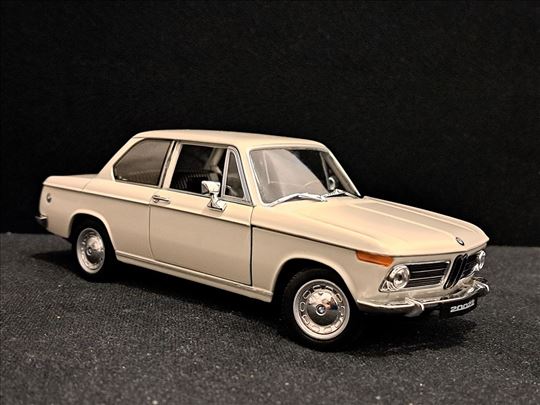BMW 2002 TI White , 1:24