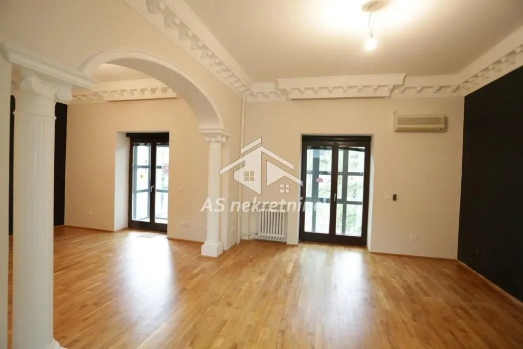 Izdavanje, kuća, 550m², Savski Venac, Beograd