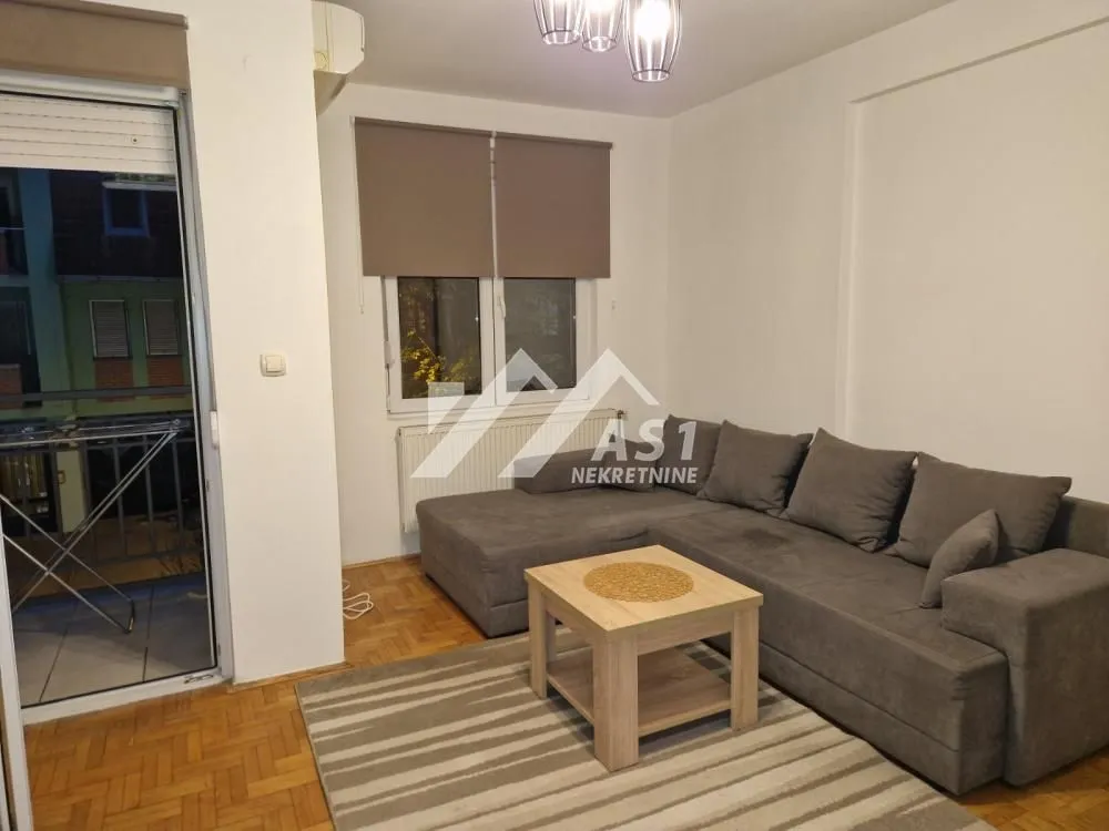 Izdavanje, stan, 25m², Grbavica, Novi Sad Sve Podlokacije