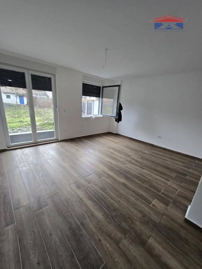 Prodaja, garsonjera, 33m², Centar, Inđija