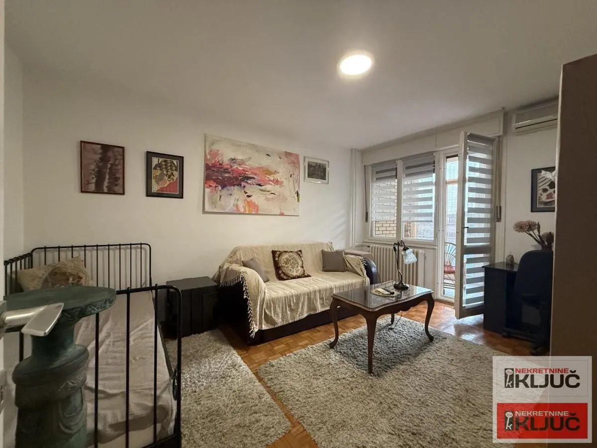 Prodaja, jednosoban stan, 42m², Kej, Novi Sad Sve Podlokacije