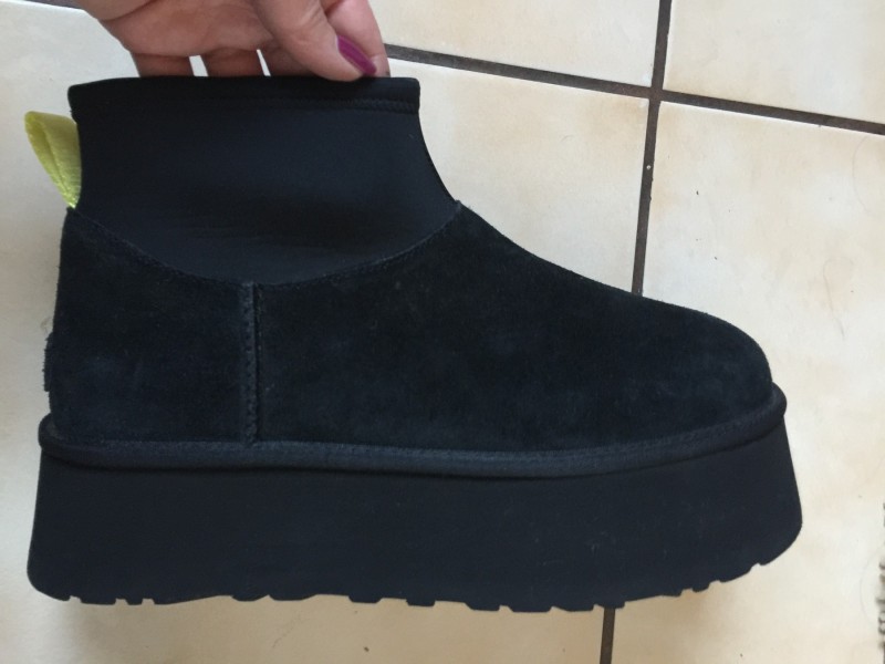UGG čizme 41 platforma ORIGINAL , NOVE