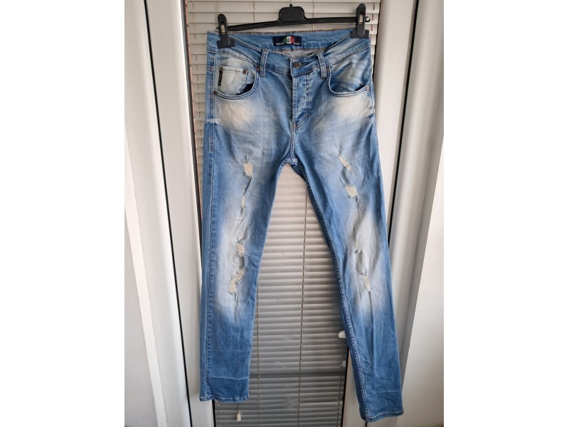 ARMANI JEANS farmerice vel 32