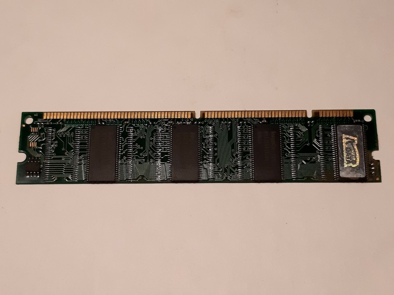 RAM memorija 128MB PC133