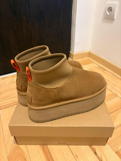UGG CIZME