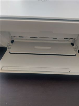 Štampač HP Desk Jet 2700