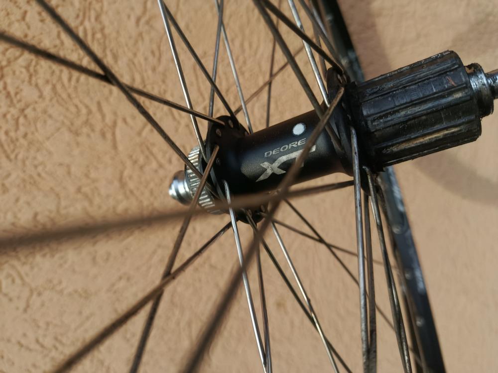 Shimano Deore XT m785 zadnja nabla