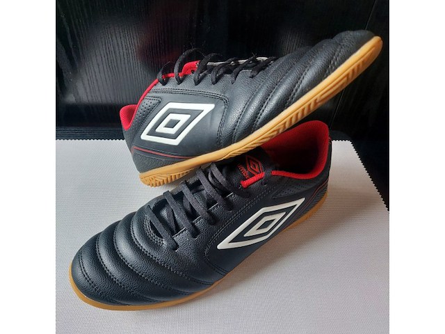 Umbro Classico IC patike za fudbal Br.45,5 Gaz.27,5 cm