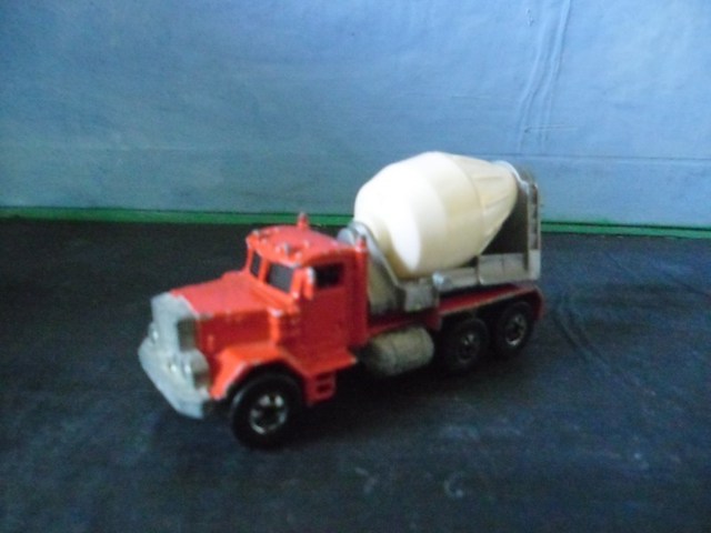 Peterbilt mixer