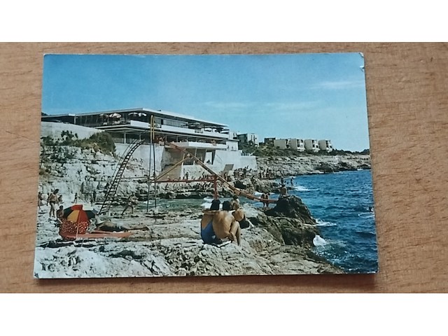 Pula - Zlatne Stijene - Hrvatska - Čista