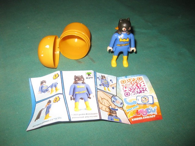 Kinder Surprise - DC Playmobil (2025) Betmenka