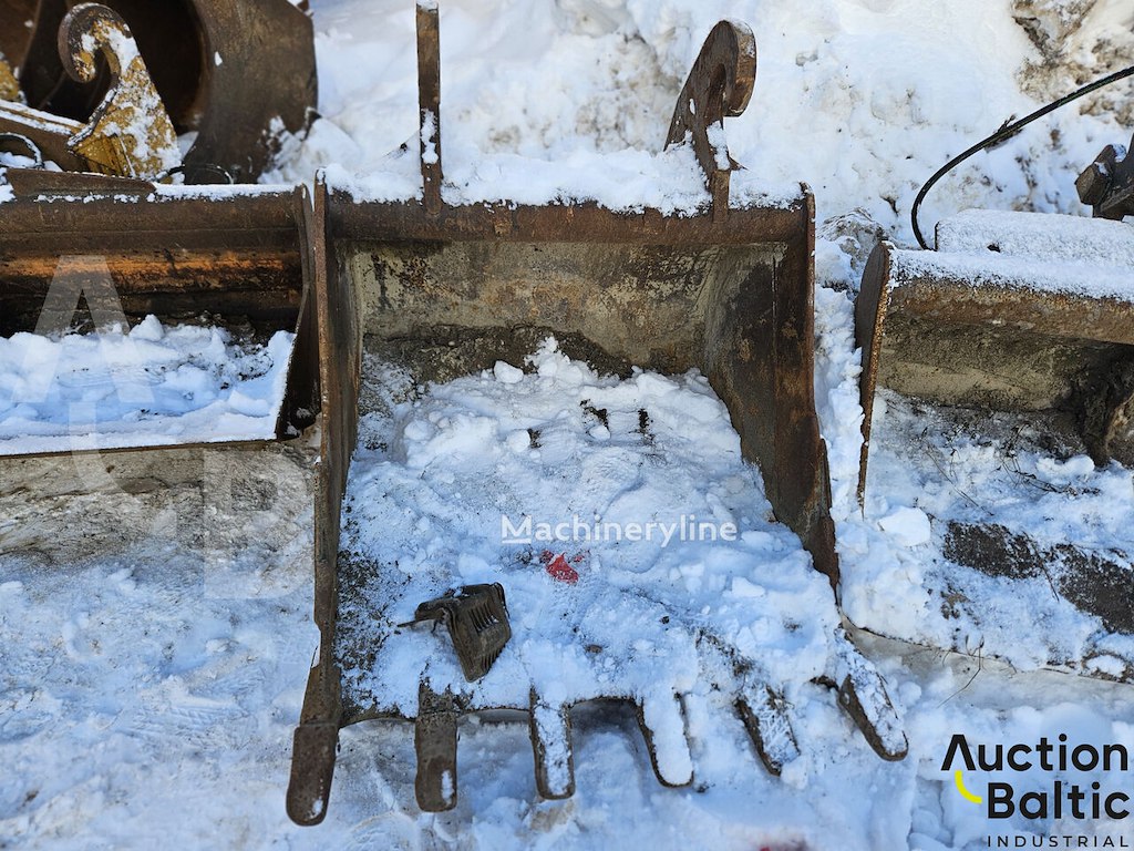 Prodaje se Digging bucket kašiku za bager na aukciji
