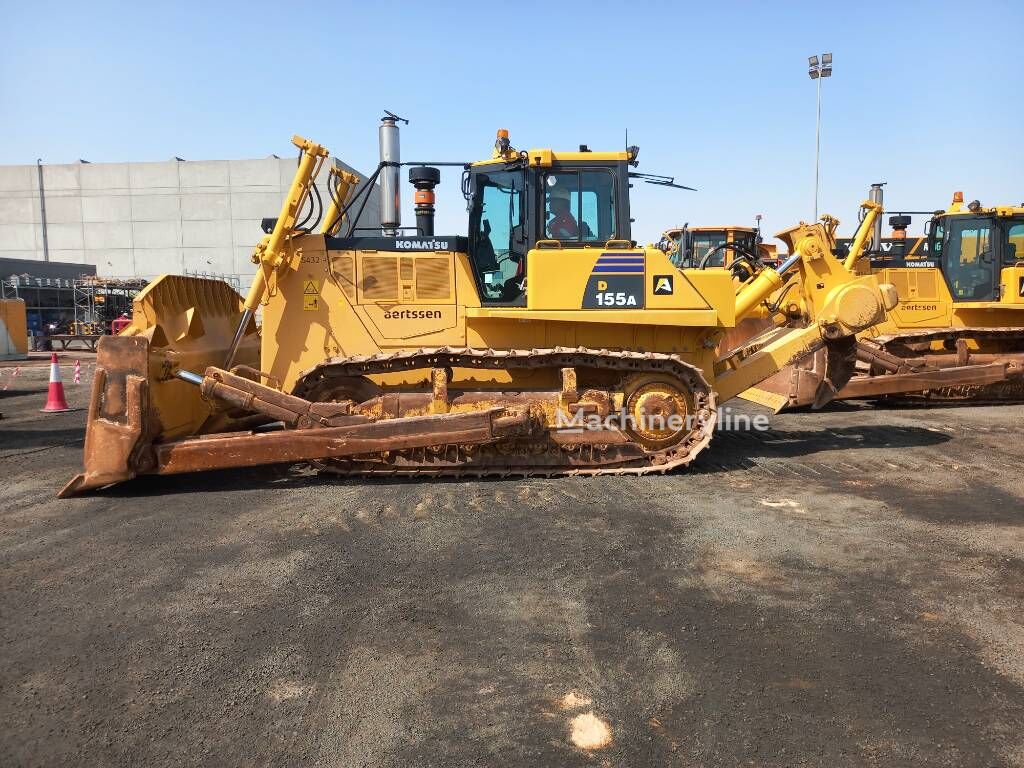 Komatsu D155A-6R (4 pcs available in Abu Dhabi) buldožer
