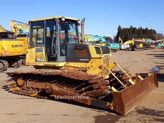 Komatsu D31PX-22 buldožer
