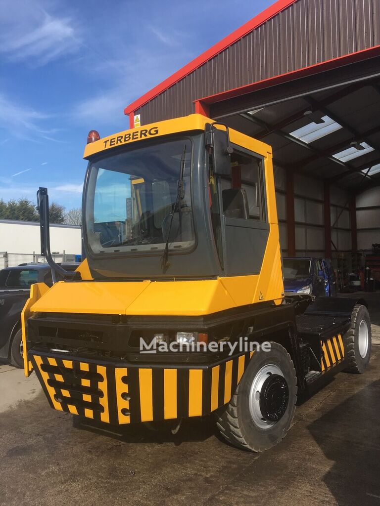 Terberg RT282 LHD terminalni tegljač
