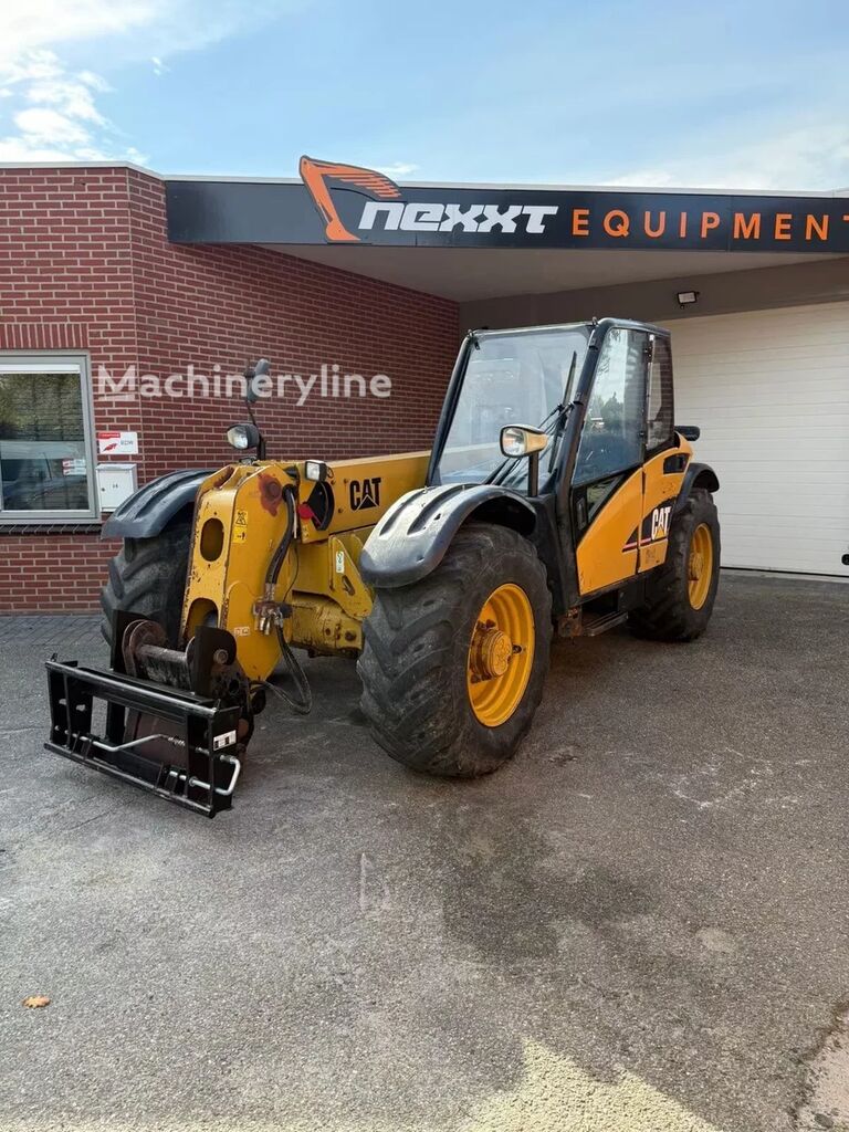 Caterpillar TH 330 B teleskopski utovarivač