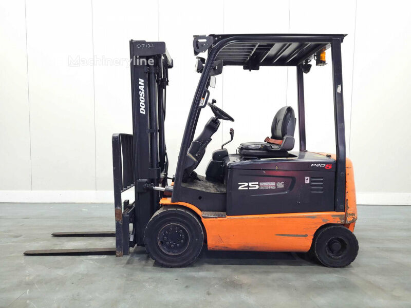Doosan B25X-5 električni viljuškar