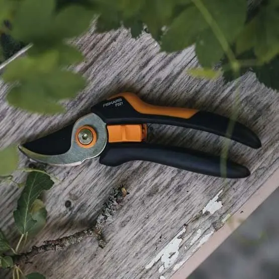 Fiskars Voćarske makaze za orezivanje 1057162