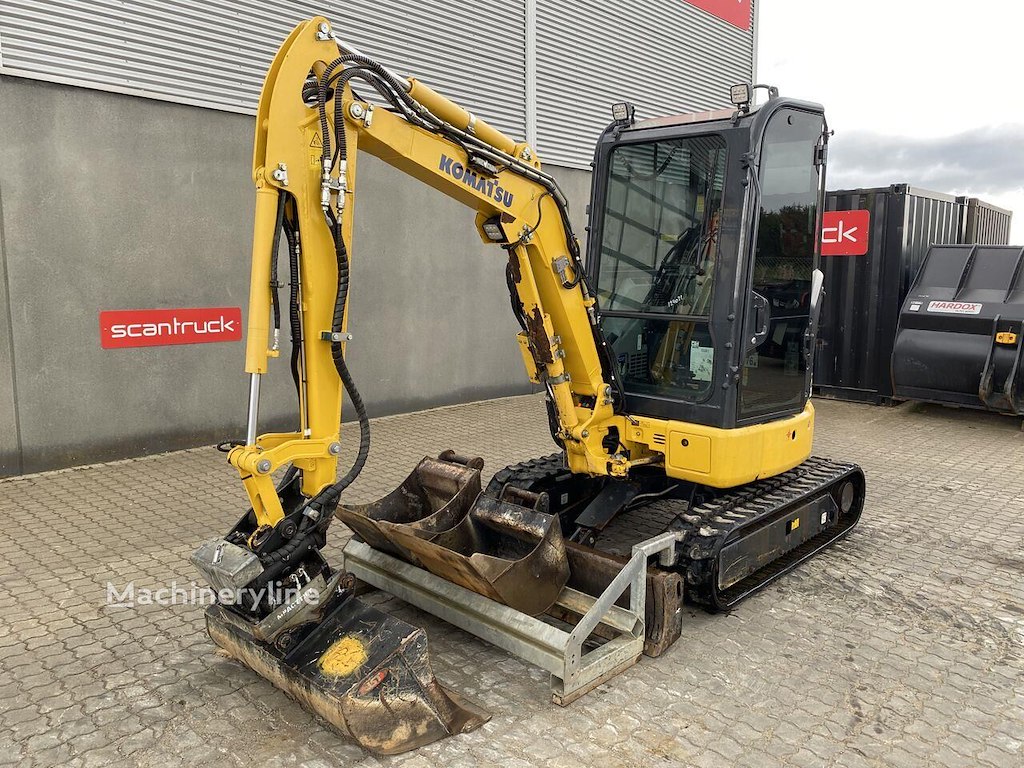 Komatsu PC26MR-5 mini bager