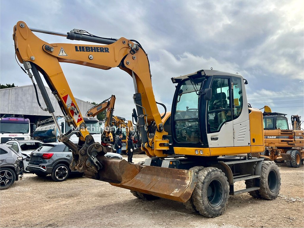 Liebherr A910 bager točkaš