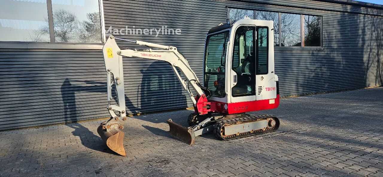 Takeuchi TB016 mini bager