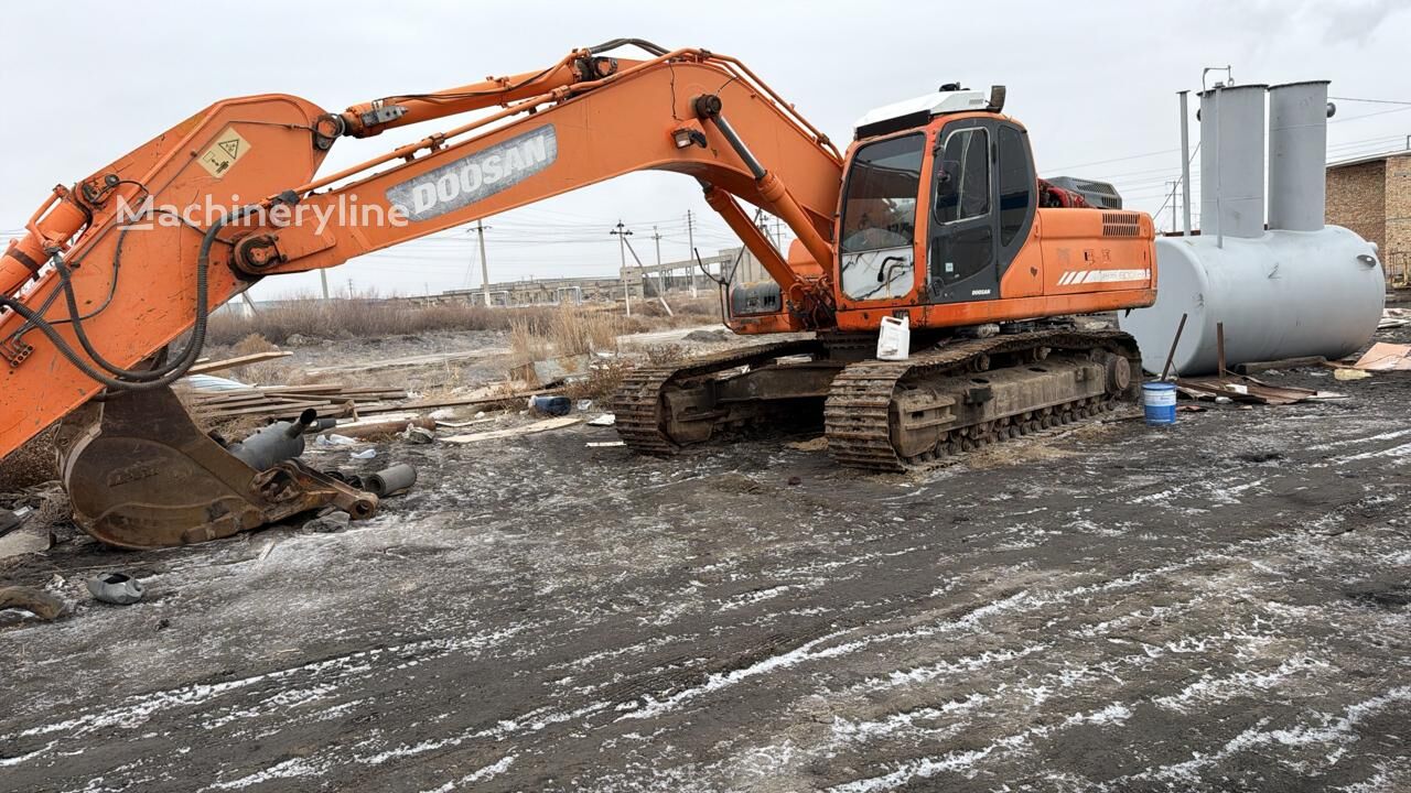Doosan DX300LCA bager guseničar