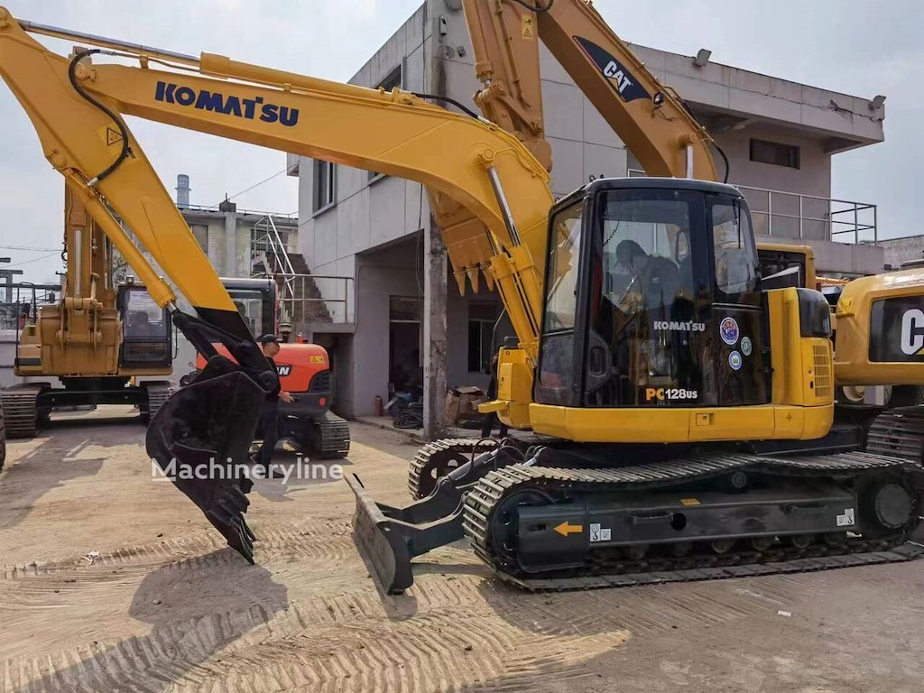 Komatsu PC128 midi bager