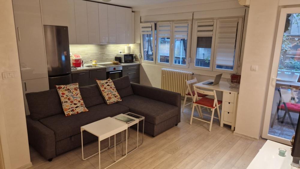 Tomaša Ježa, Dvosoban stan za izdavanje, 40m2, 900€