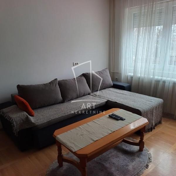 Prote Milorada Pavlovića, Trosoban stan za izdavanje, 60m2, 600€