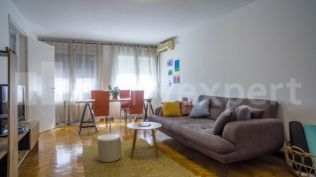 Stan za izdavanje BEZ PROVIZIJE: Trosoban, 85m², Kraljice Natalije, Stari grad - 1100€