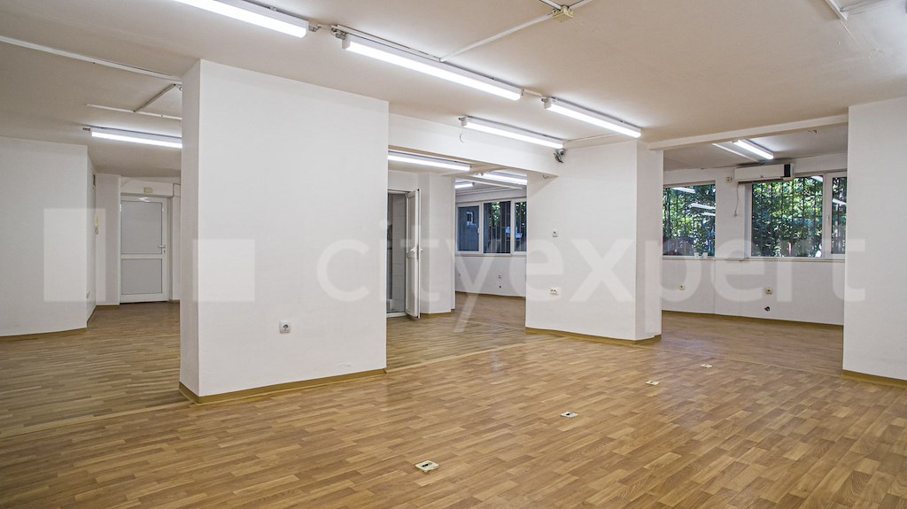 Stan za prodaju BEZ PROVIZIJE - Trosoban, 90m², Draže Pavlovića, Palilula - 270000€