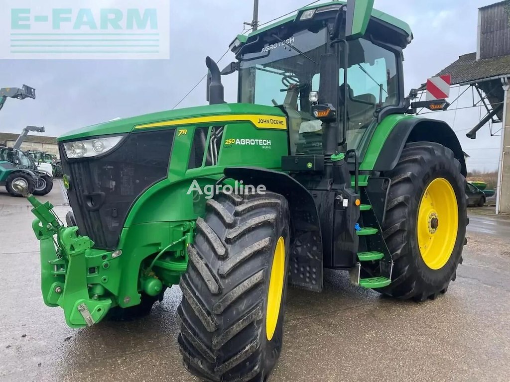 John Deere 7r250 traktor točkaš