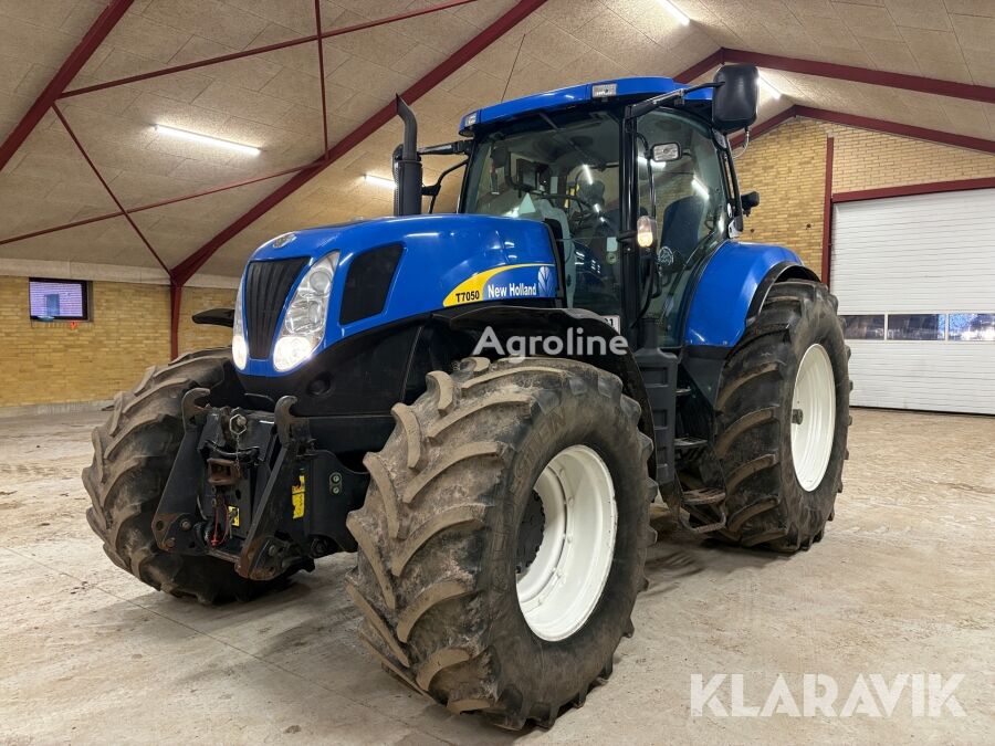 Prodaje se New Holland T7050 traktor točkaš na aukciji