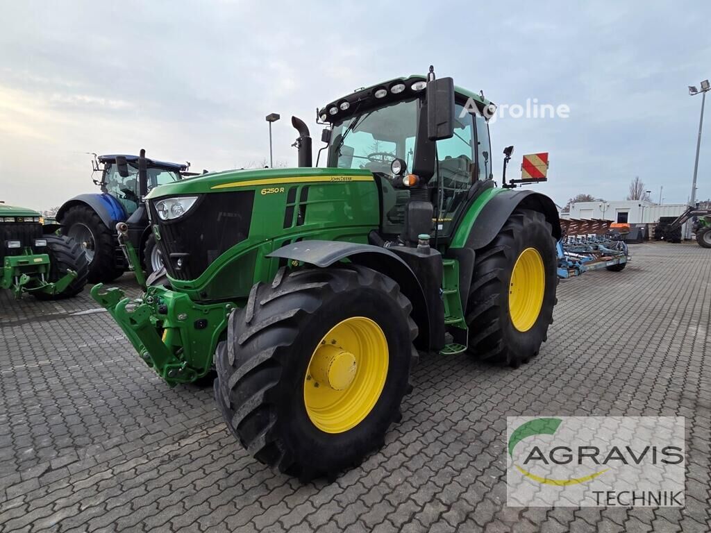 John Deere 6250R traktor točkaš