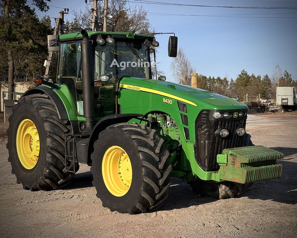 John Deere 8430 traktor točkaš