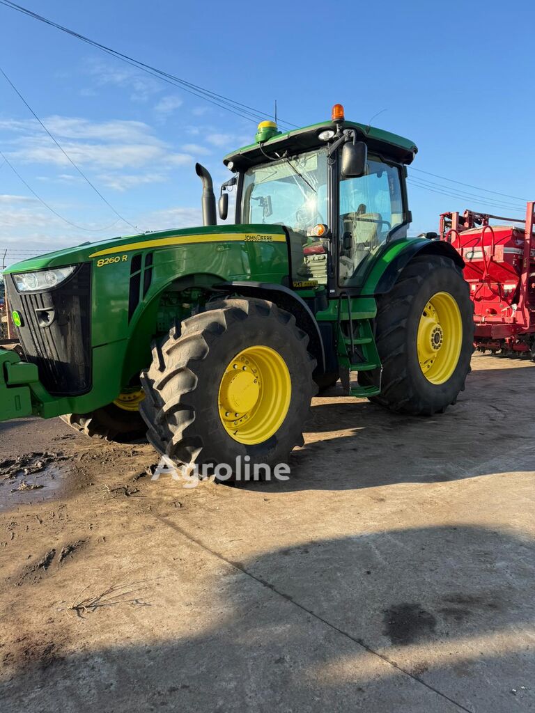 John Deere 8260R (E23 Powershift) traktor točkaš