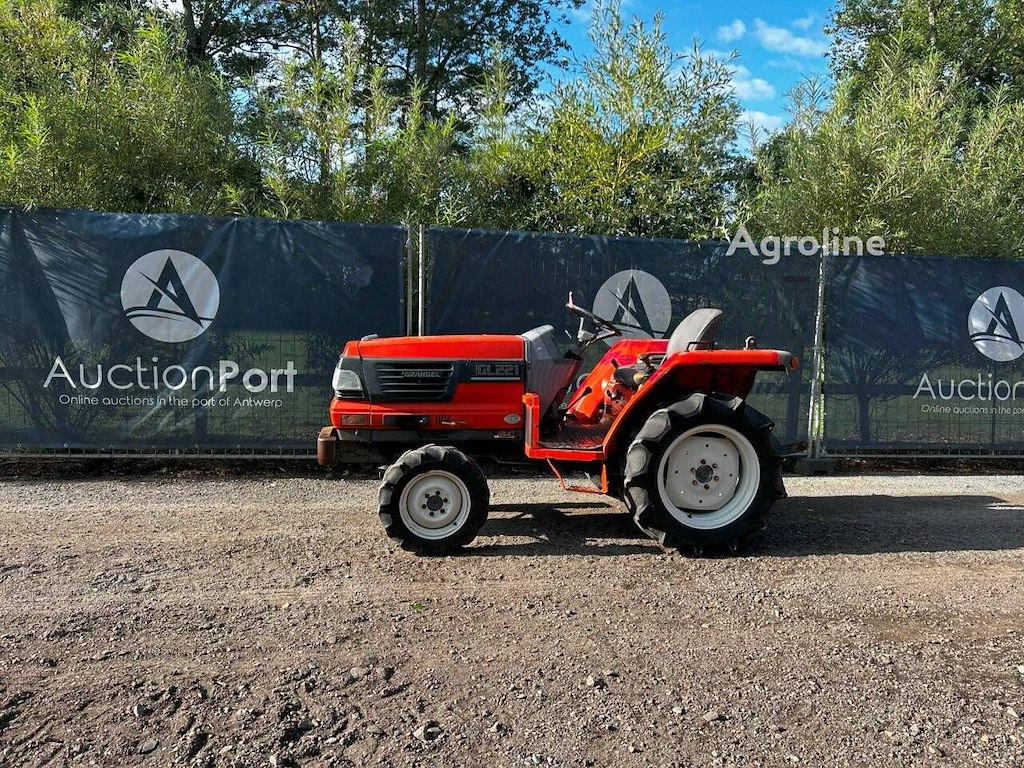 Prodaje se Kubota GL221 Grandel traktor točkaš na aukciji
